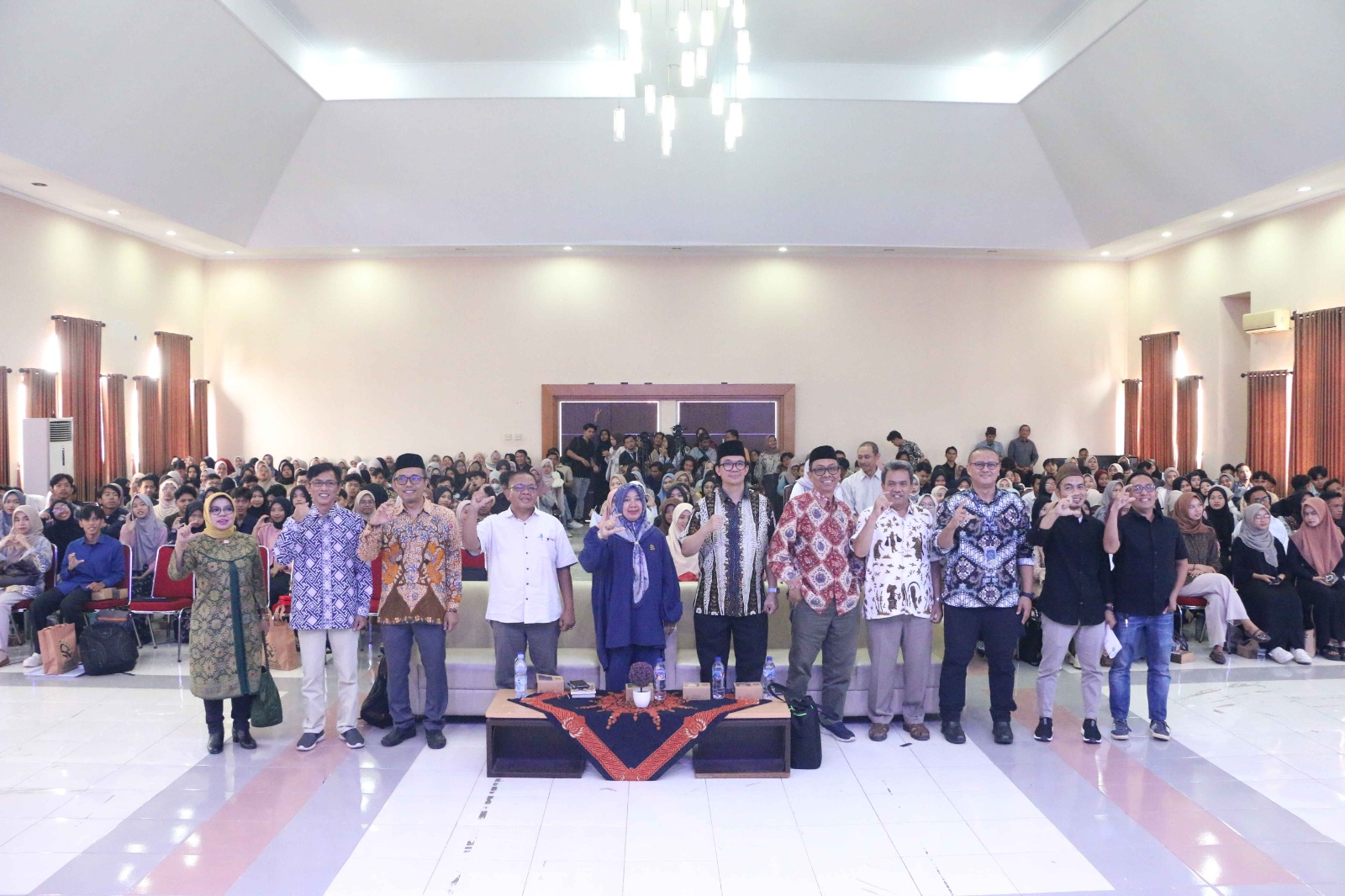 Isi Seminar di UIN SSC, Guru Besar Melbourne University Kuatkan Kajian ...